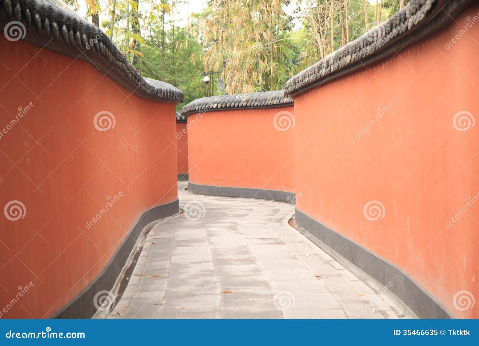 Weg in Chengdu China stock afbeelding. Image of rood - 35466635