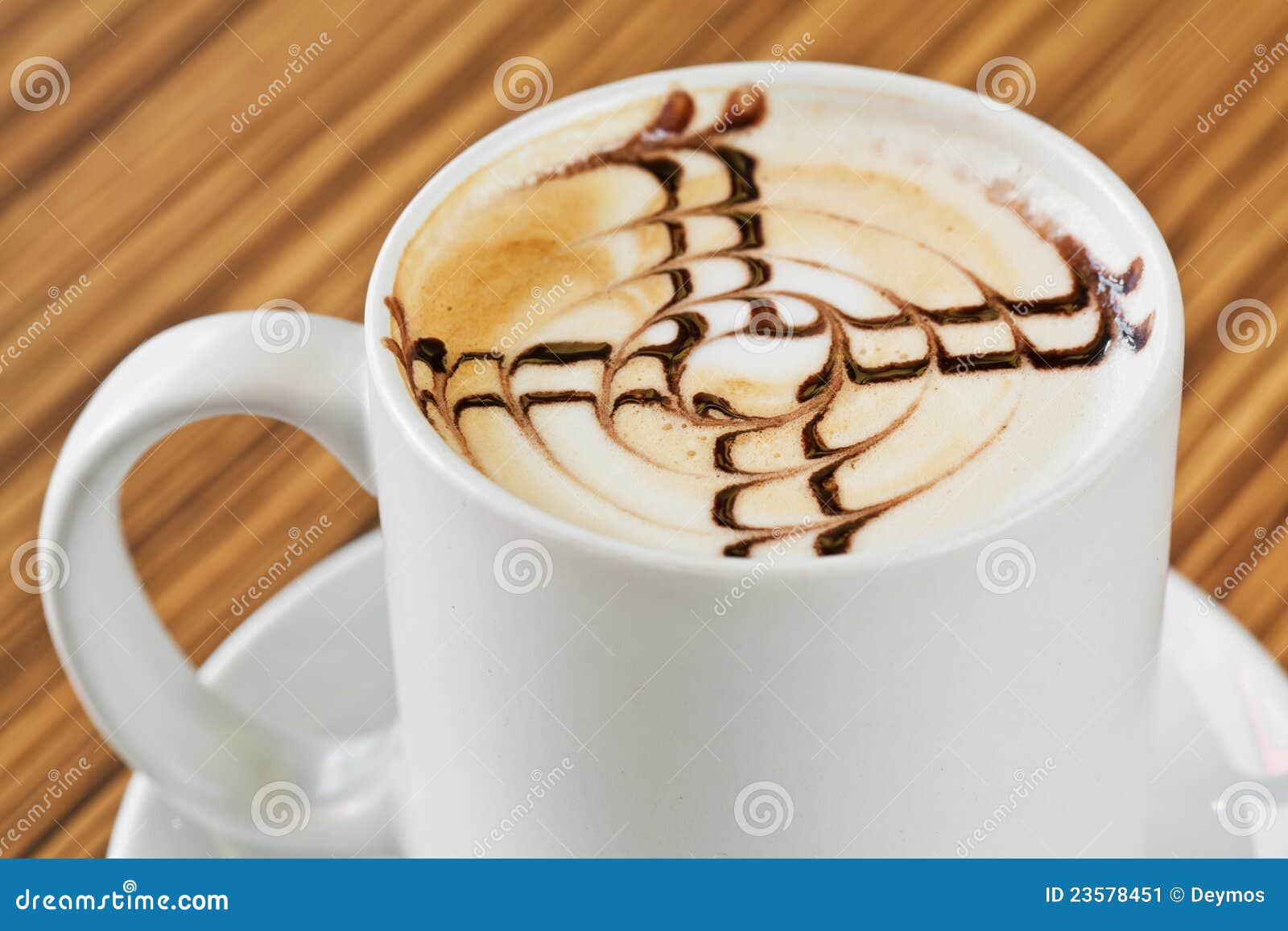 Weißer Tasse Kaffee Mit Schokoladendekoration Stockbild - Bild von ...
