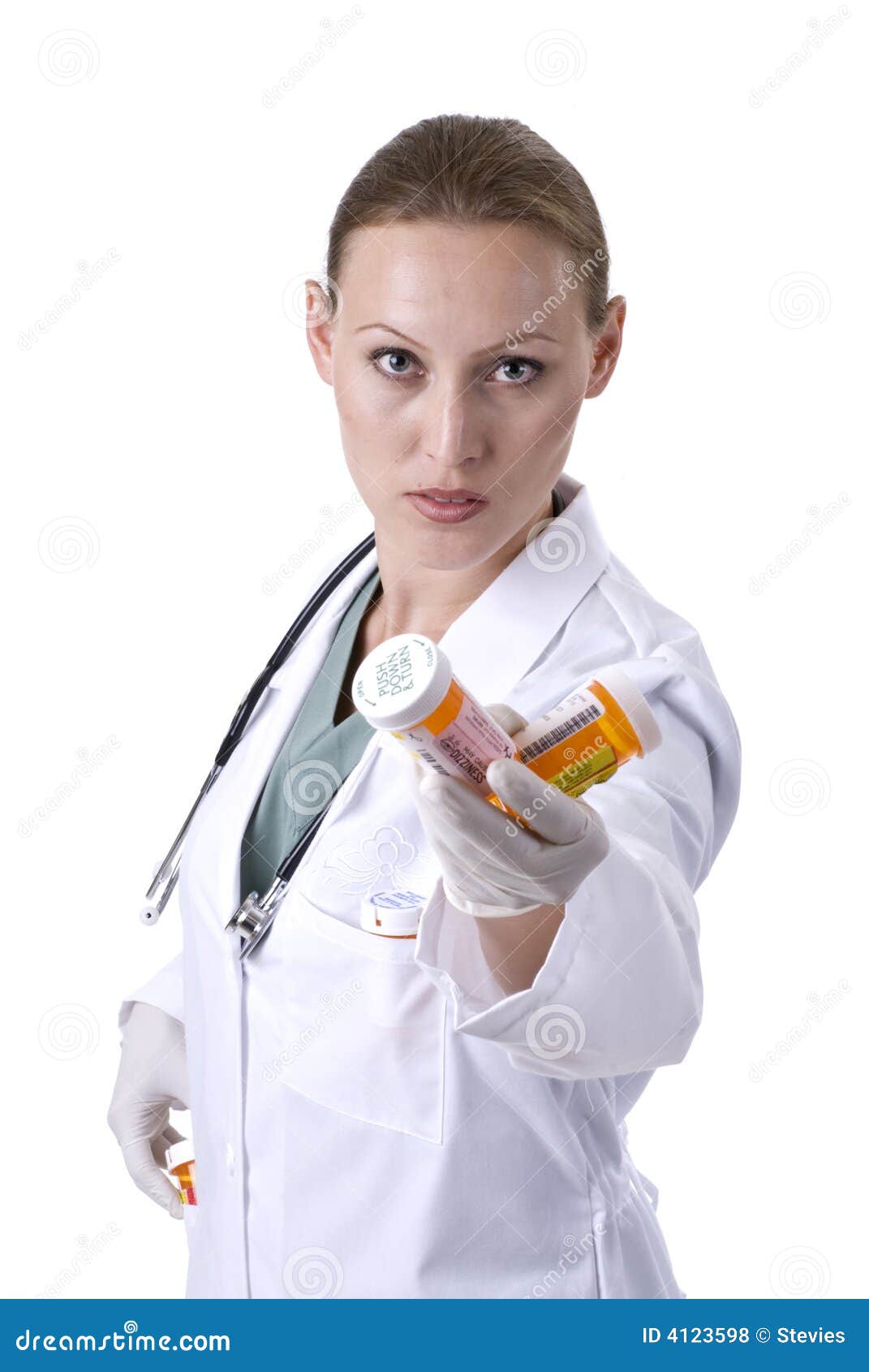 Weiblicher Doktor Bei Der Arbeit Stockfoto - Bild von drogen, haar: 4123598