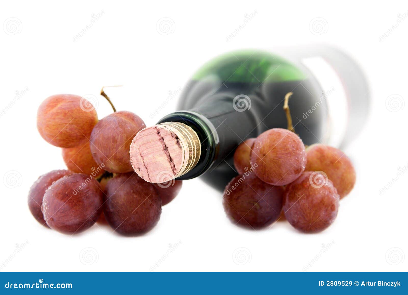 Wein und Trauben stockbild. Bild von luxus, cabernet, bündel - 2809529
