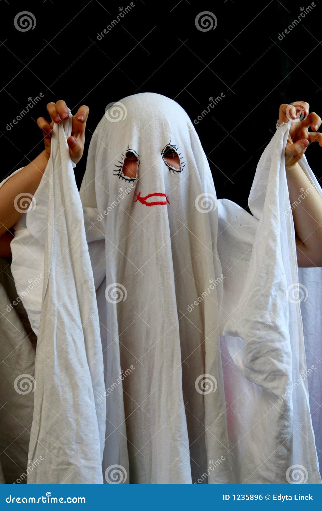 Weinig, grappig spook stock foto. Image of middernacht - 1235896