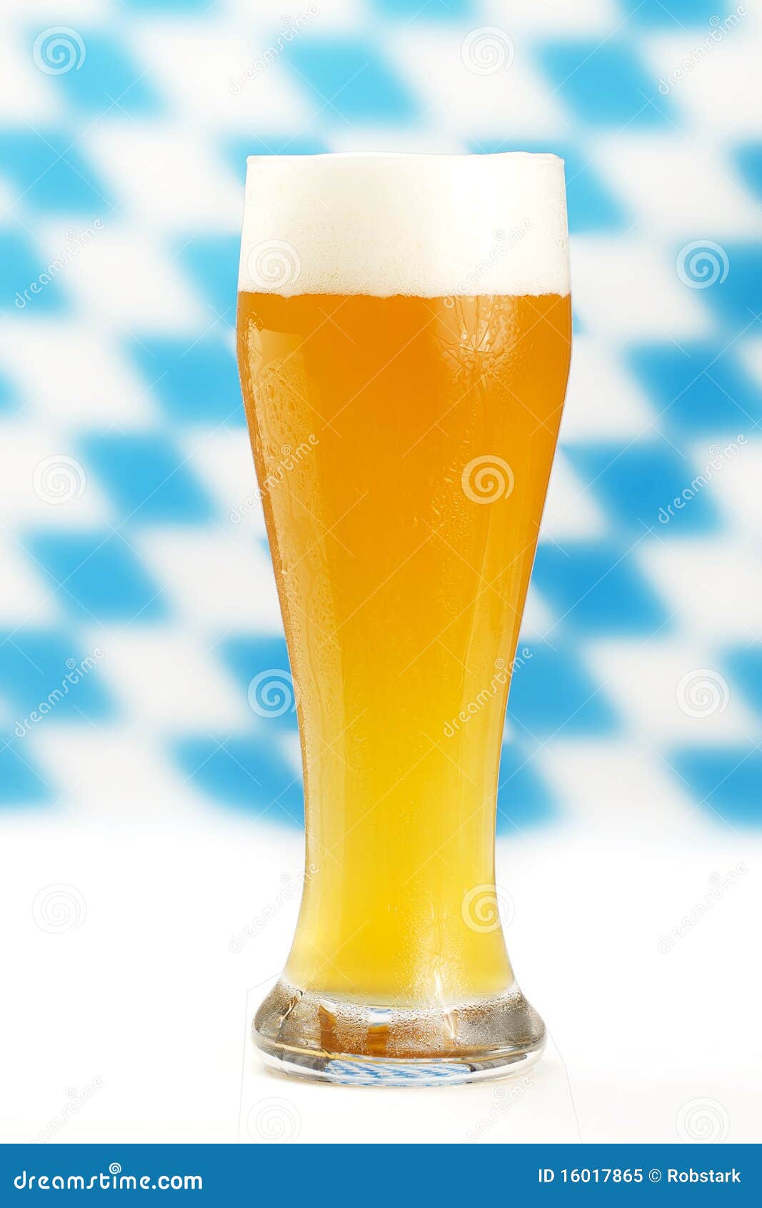 Weizenbier stockbild. Bild von hopfen, glas, getränk - 16017865