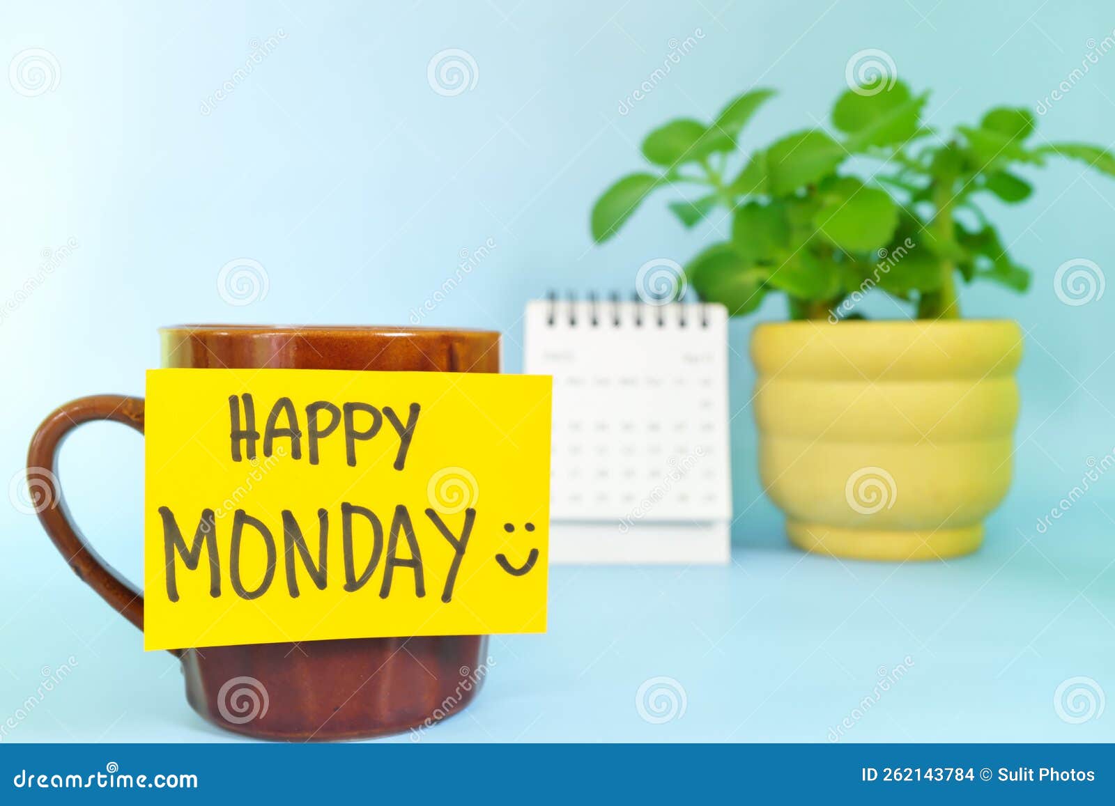 Welcome, Hello and Happy Monday Concept. Selective Focus of Coffee Cup ...