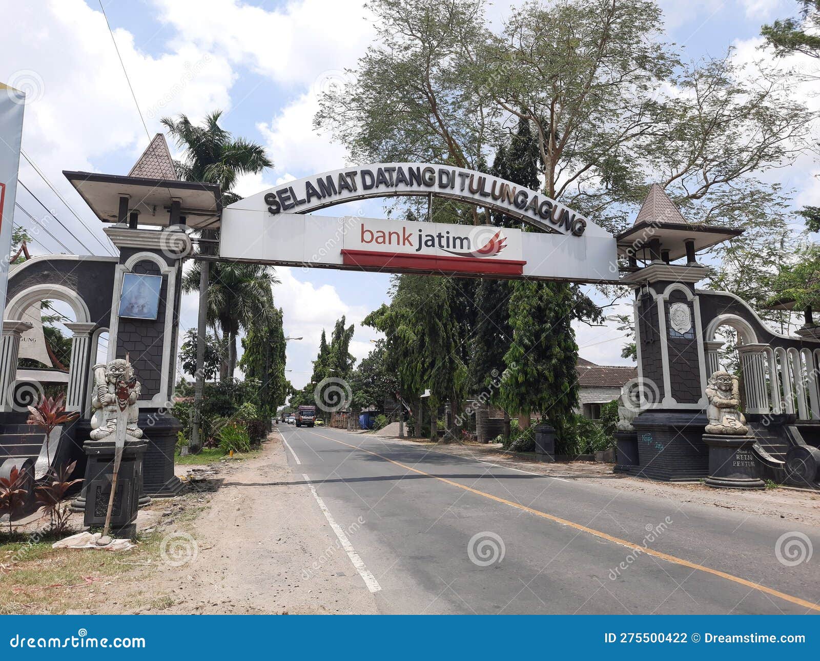 Welcome road city editorial photography. Image of welcome - 275500422