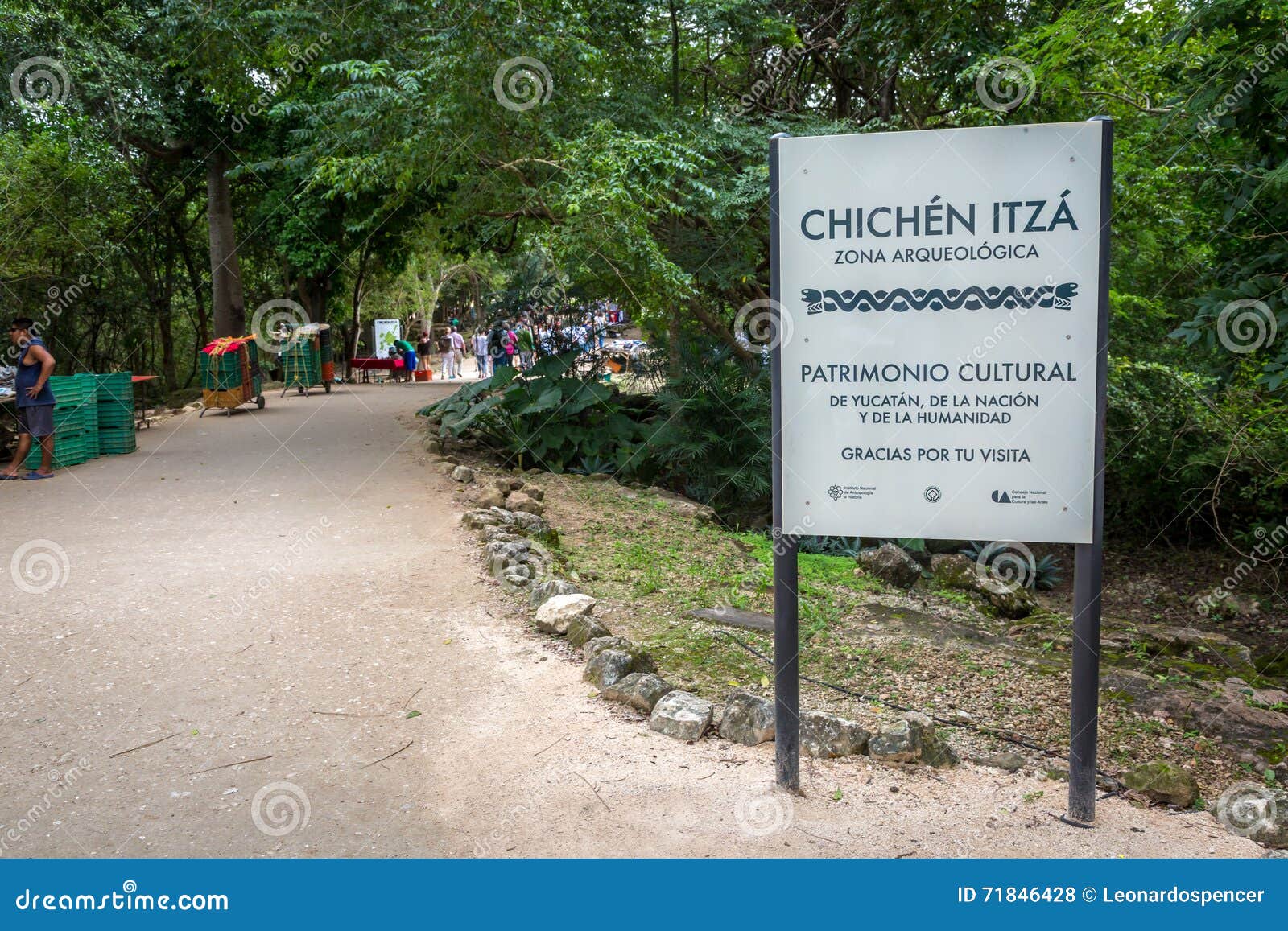 The Welcome Sign in Chichen Itza Near Cancun in Mexico Editorial Stock ...