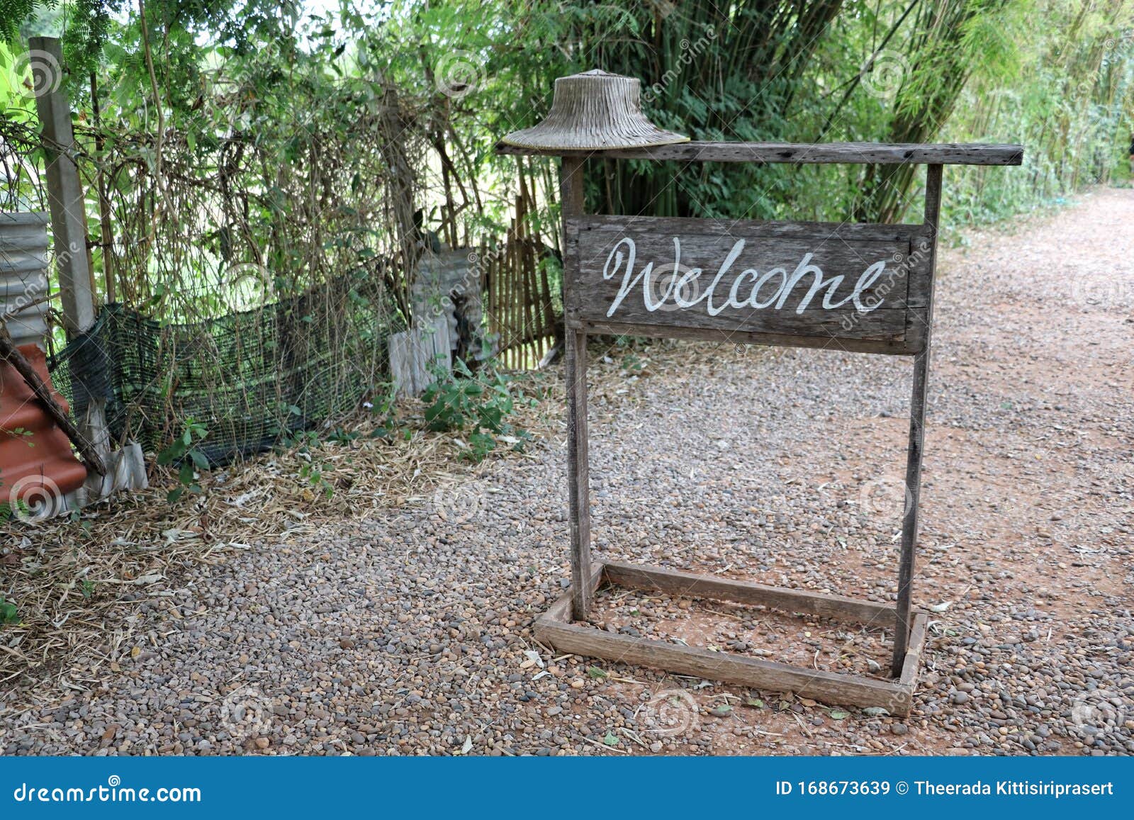 Welcome Sign for Rural Area. Stock Image - Image of park, area: 168673639