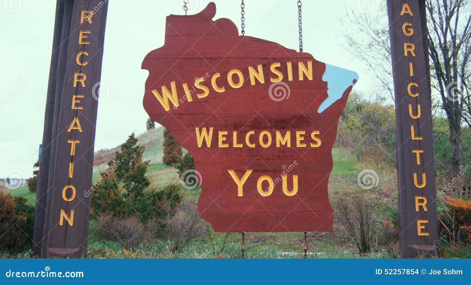 Welcome to Wisconsin Sign stock photo. Image of road - 52257854