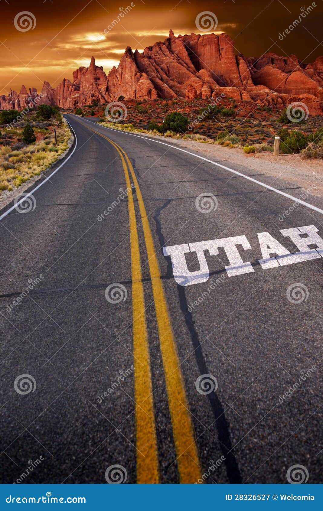 Welcome To Utah Sign At Monument Valley, Navajo Nation, Utah/Arizona ...