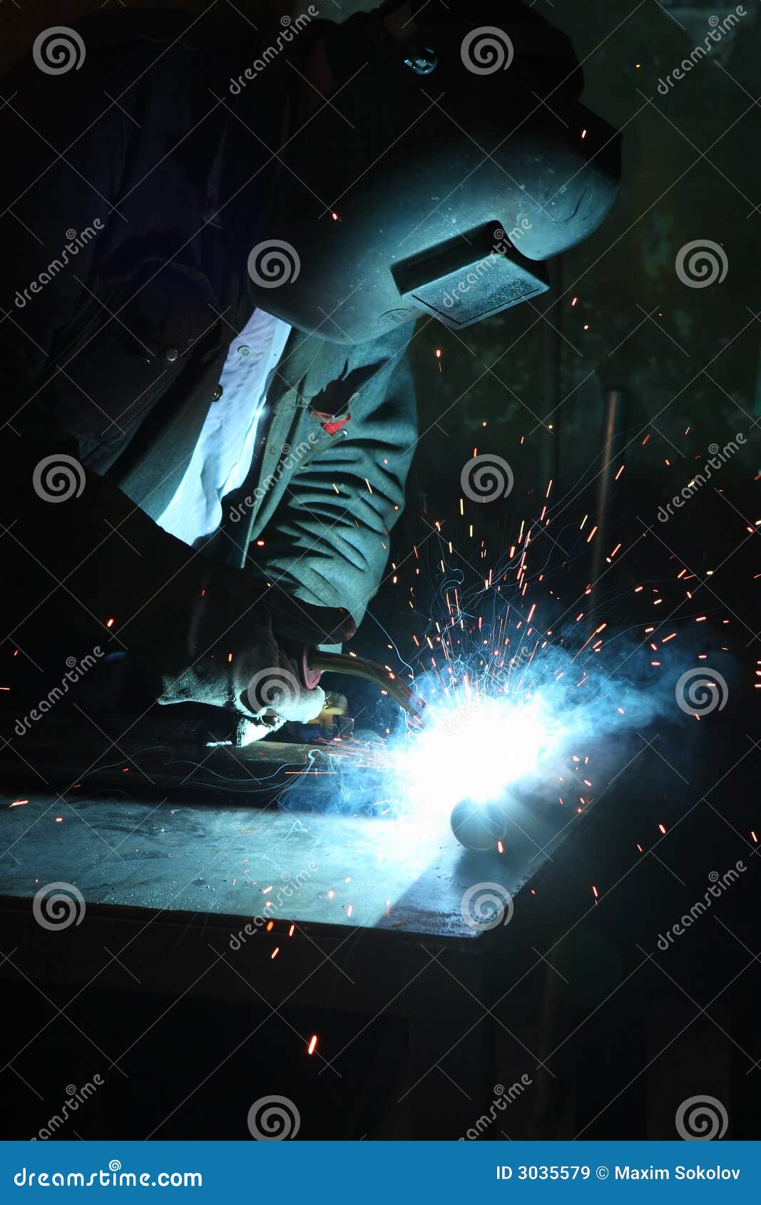 Welder stock image. Image of flame, welder, sparks, welding - 3035579