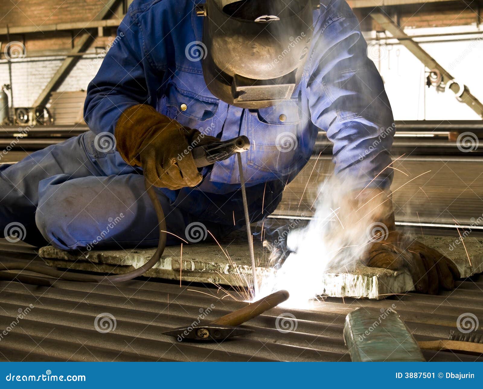 Welder stock image. Image of people, light, sparks, piece - 3887501