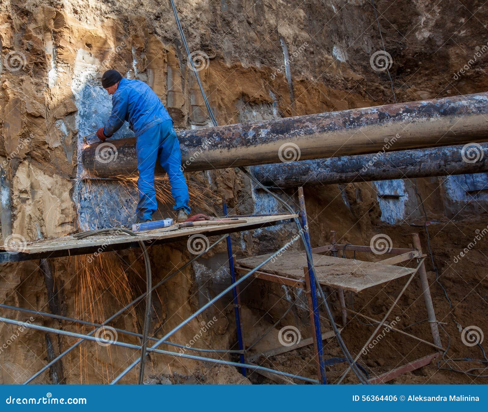 Welder editorial photo. Image of construction, builder - 56364406