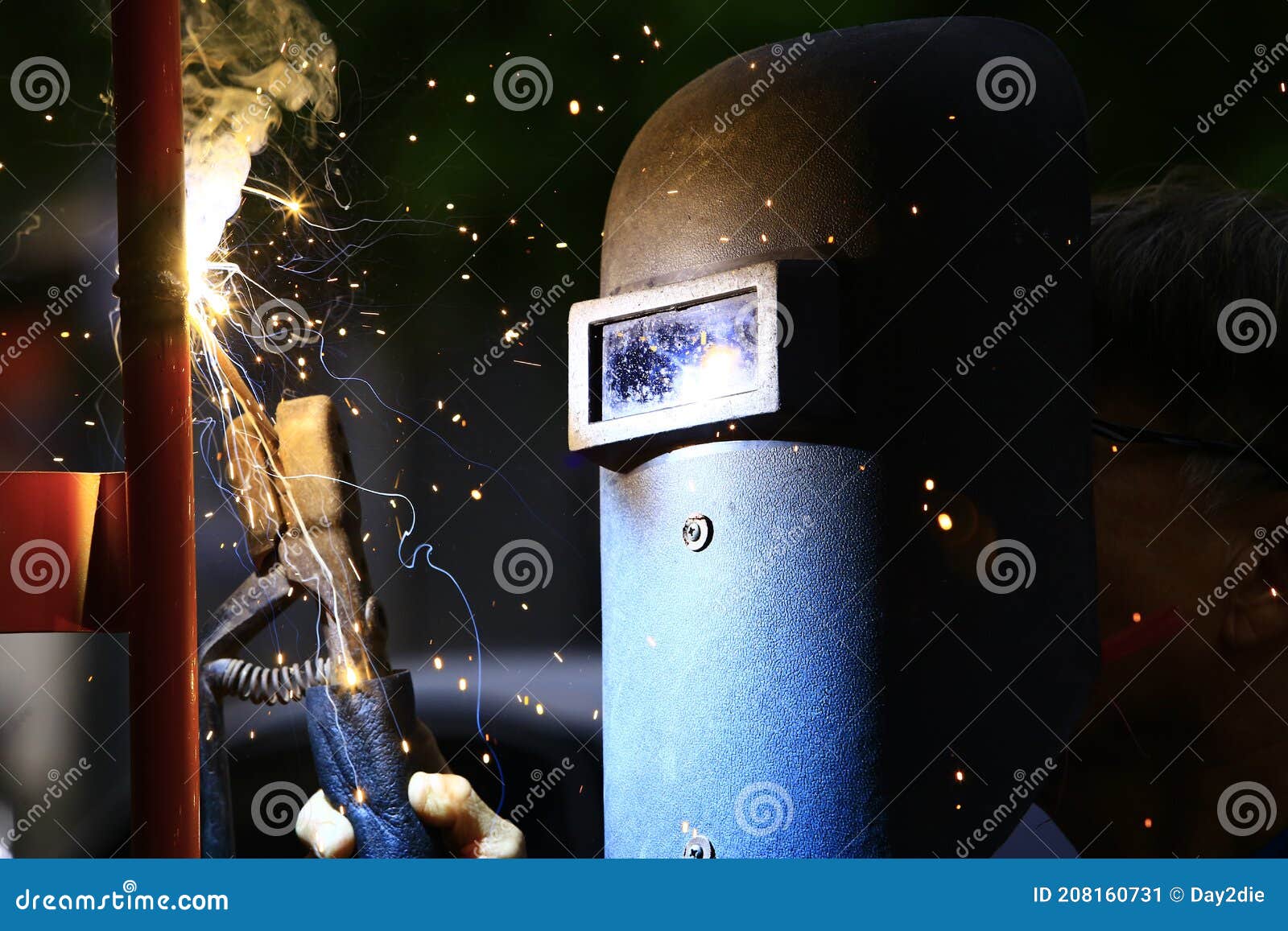 The Welder Id Welding the Steel Stock Image - Image of safety, light ...