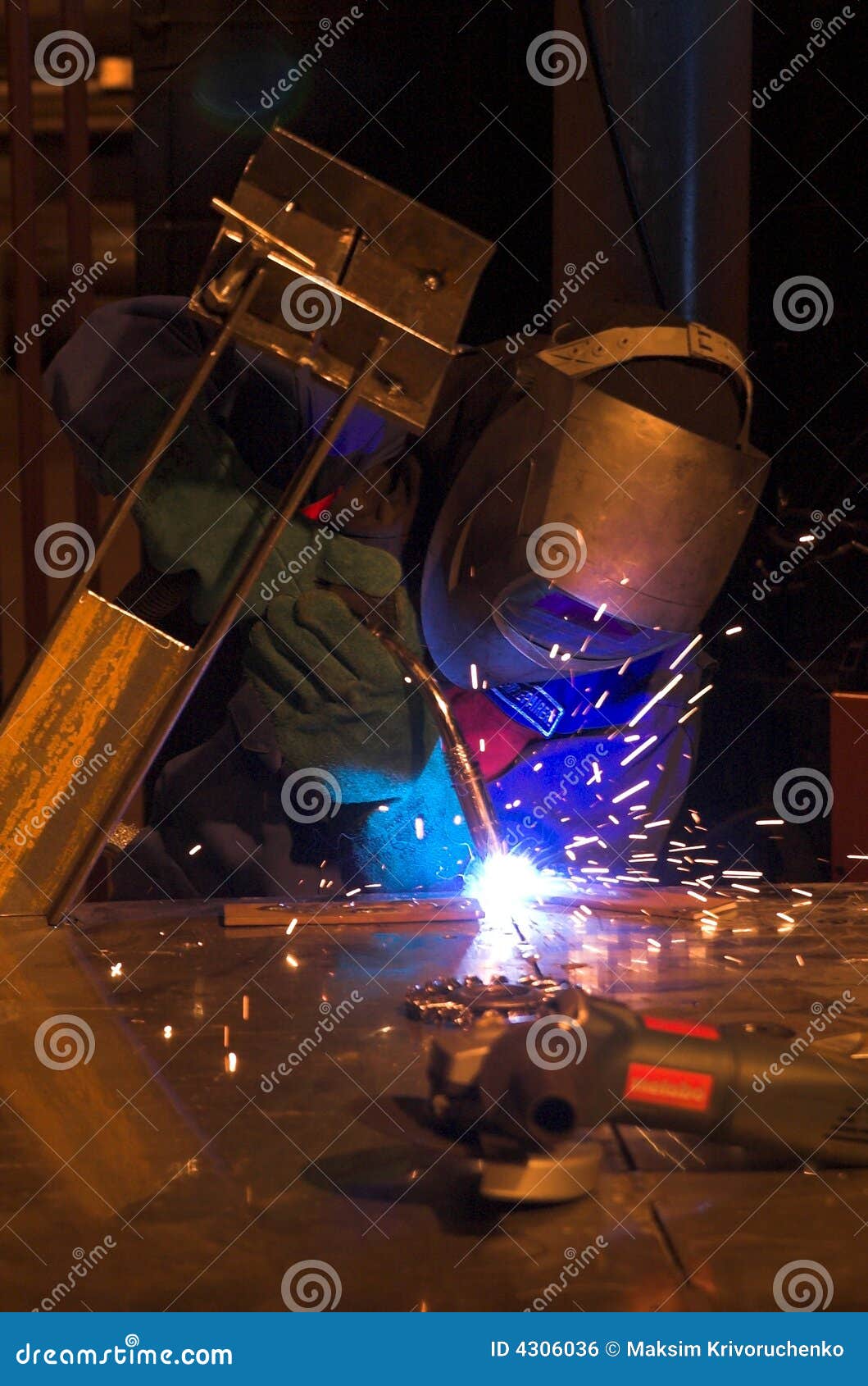 Welder At Work Picture. Image: 4306036