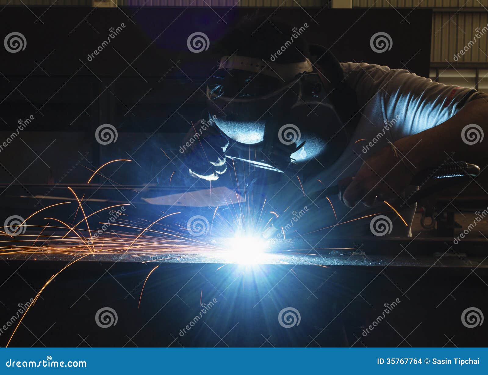 Welding and bright sparks stock photo. Image of laborer - 35767764