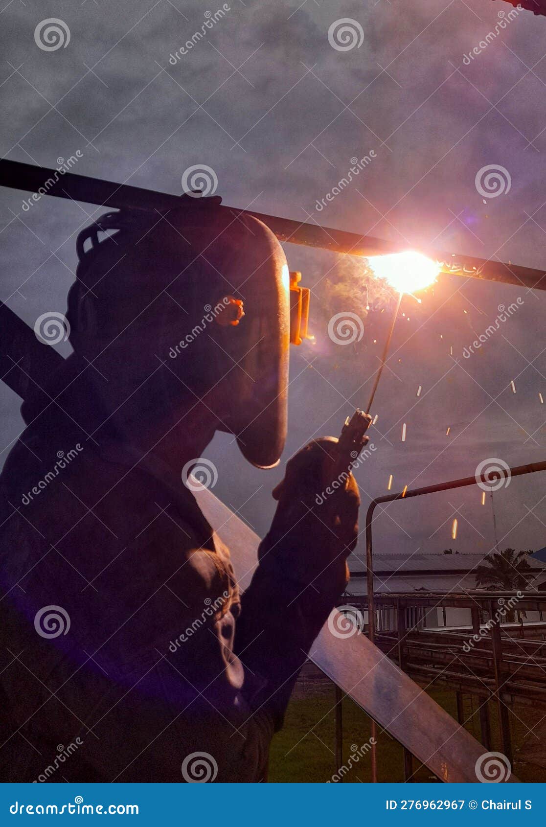 Welding Pipe at Night with Spark Stock Image - Image of night, spark ...