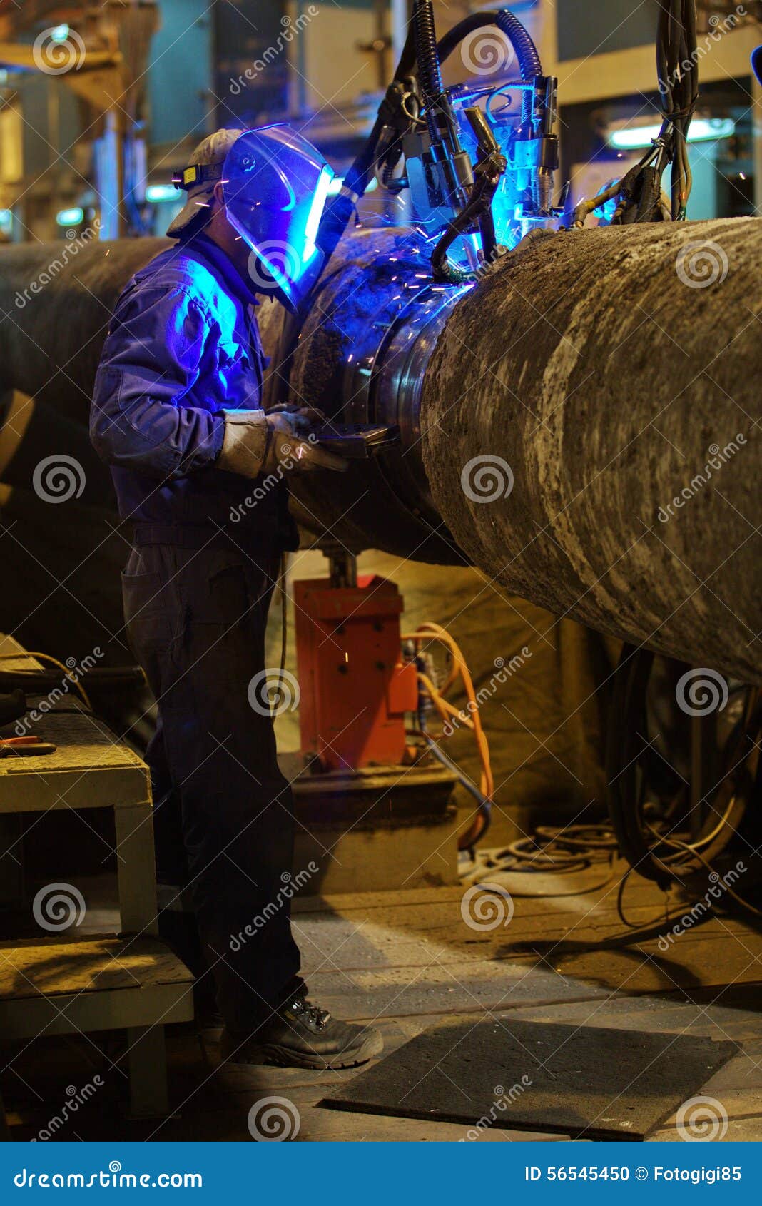 Welding of the pipeline stock photo. Image of laborer - 56545450