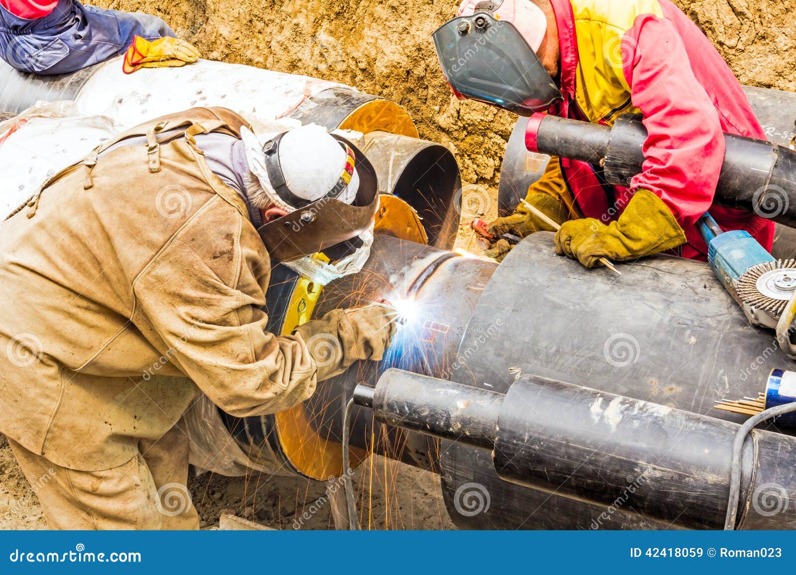 Welding team stock image. Image of equipment, effort - 42418059