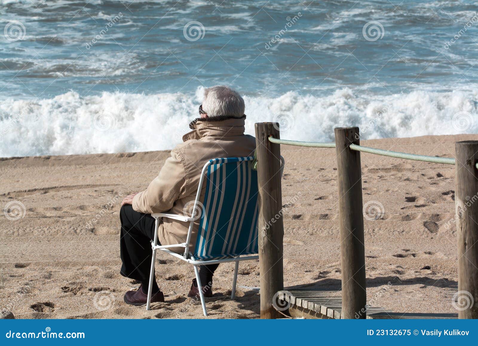 Well-deserved rest editorial image. Image of beach, chair - 23132675
