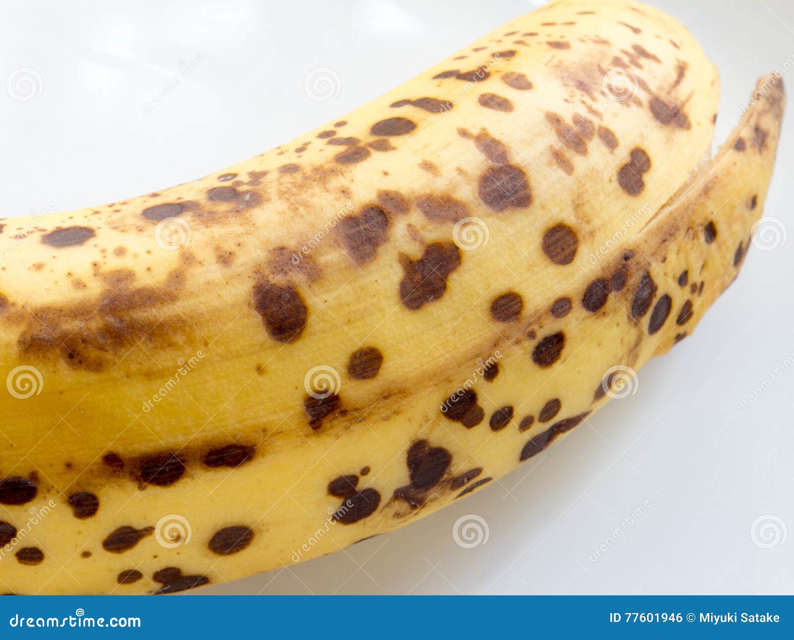 Well Ripe Banna with Black Spots Stock Photo - Image of tropical, peel ...