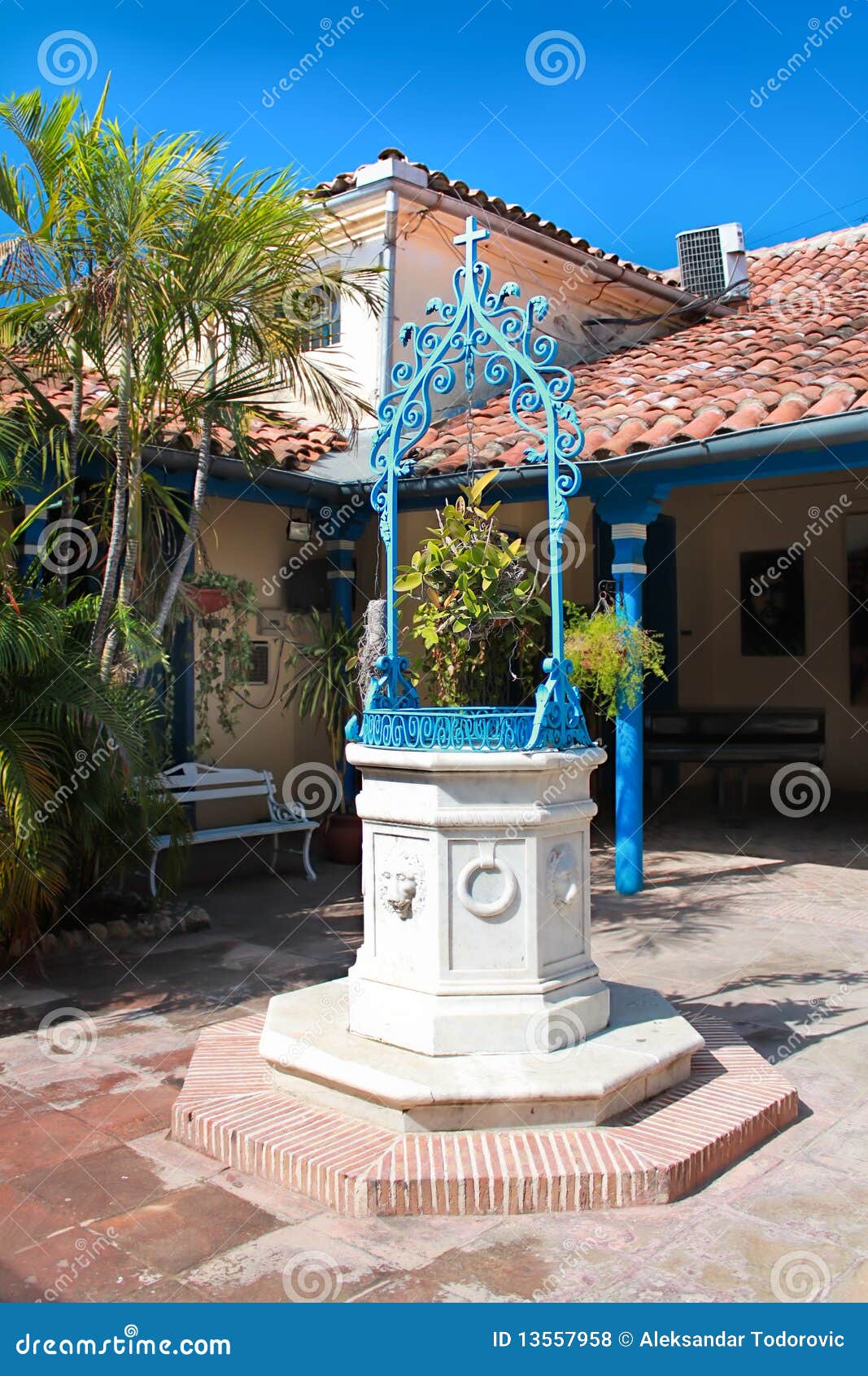 Well with Water in Colonial Style Stock Photo - Image of cuba, heritage ...