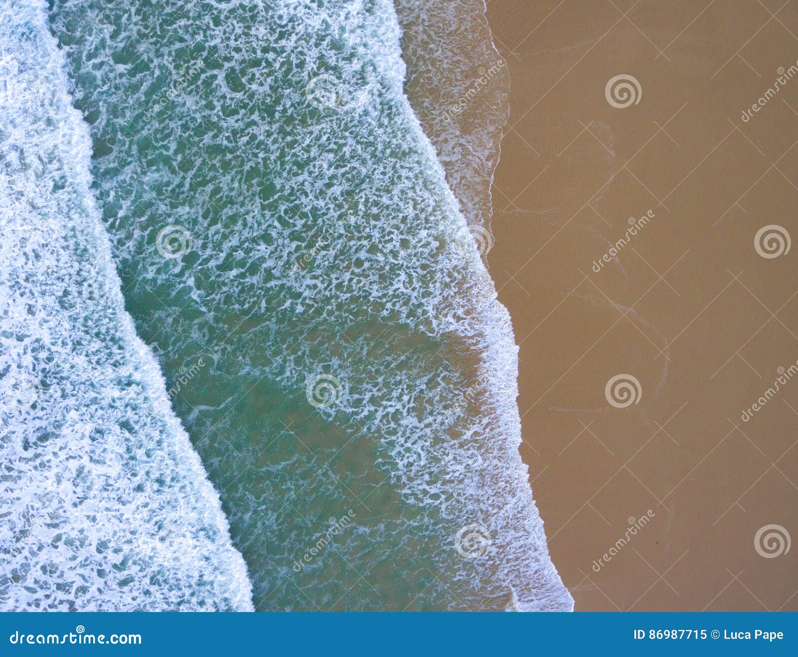 Wellen an Einem Strand Gesehen Von Oben Stockbild - Bild von draussen ...