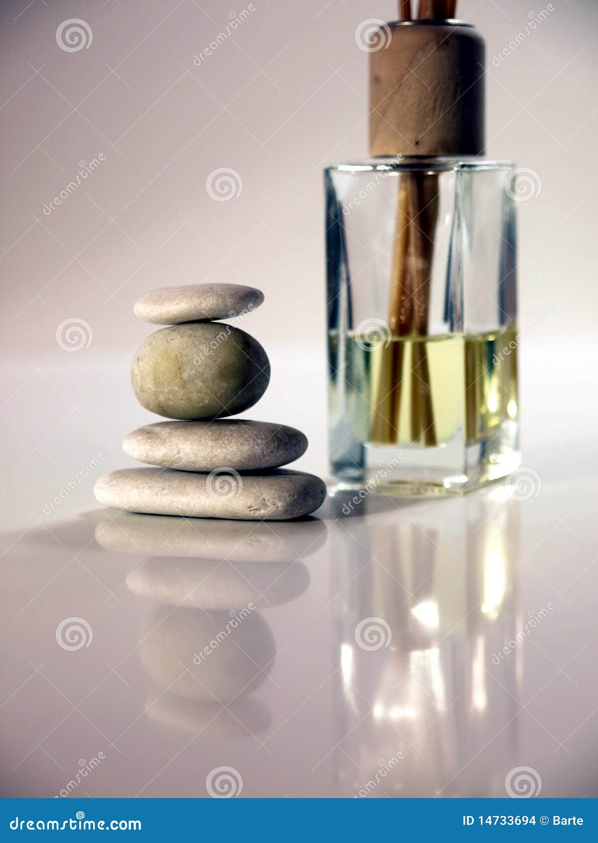 Wellness stockfoto. Bild von reflexion, steine, glas - 14733694