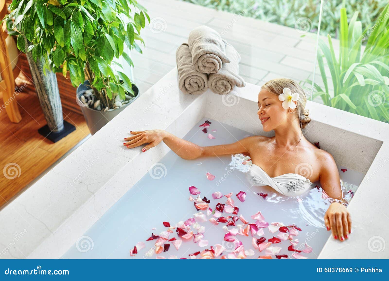 Wellness Skin Body Care Spa Therapy Woman In Bath Beauty Royalty