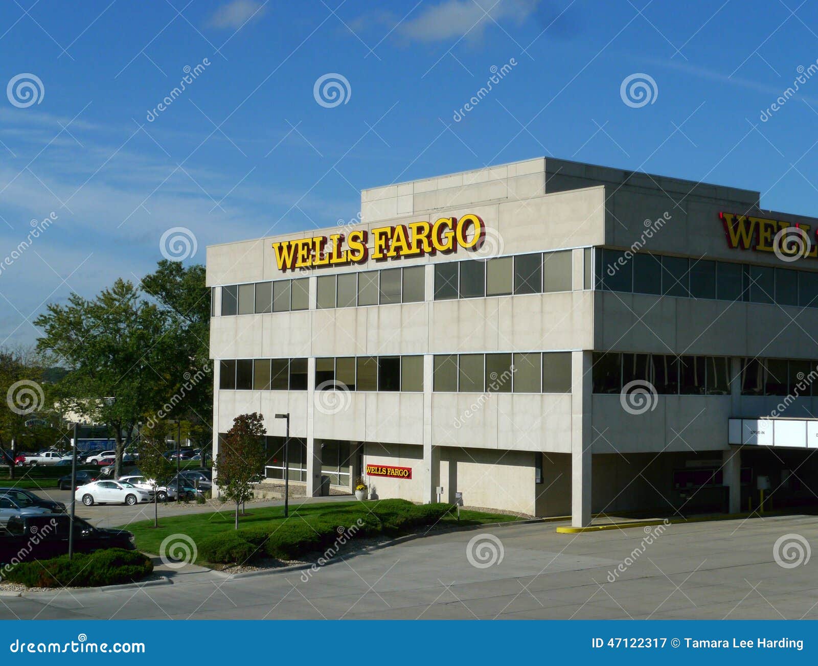 Wells Fargo, Omaha, Nebraska Editorial Photography - Image of deposit ...