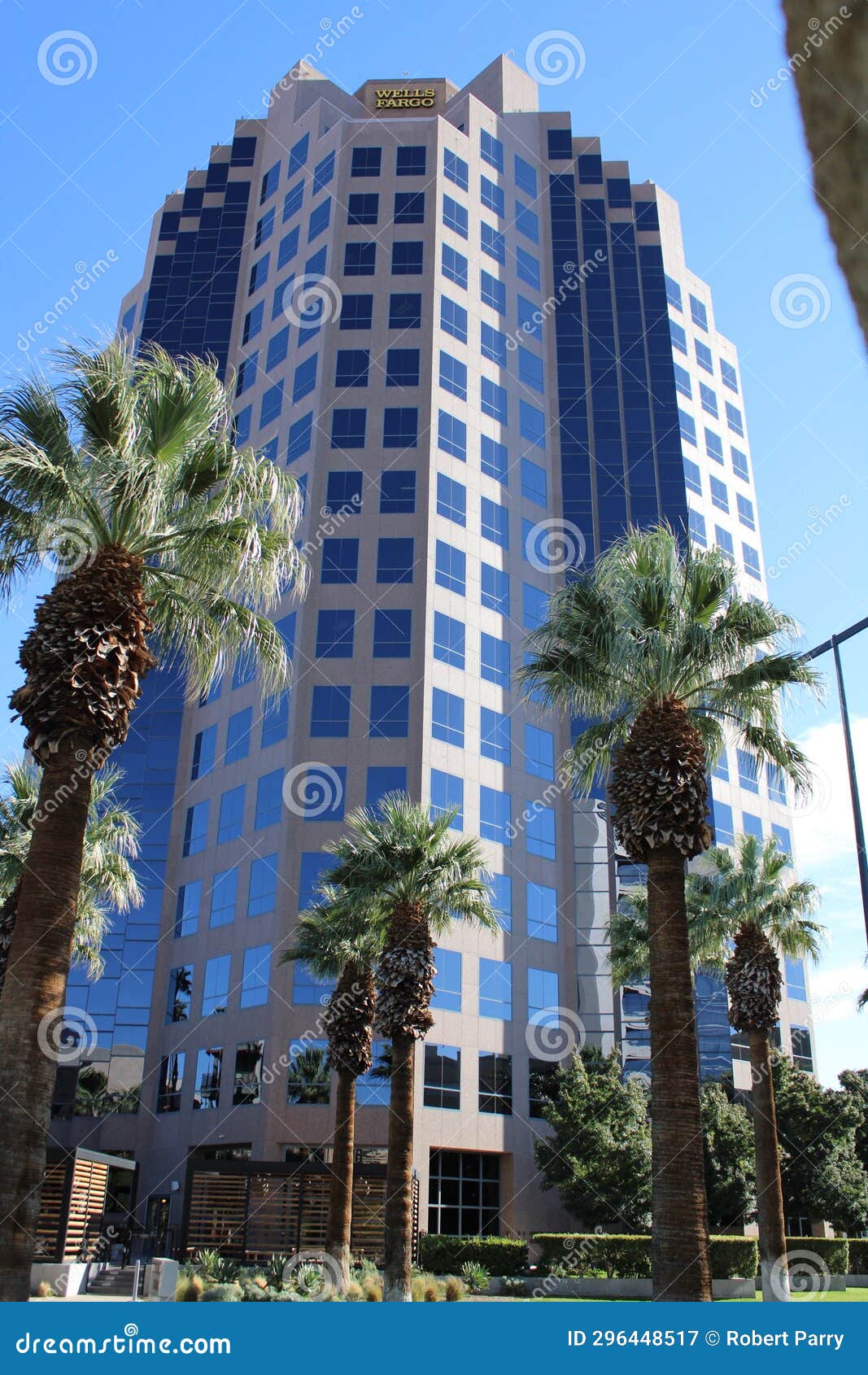 Wells Fargo Tower editorial photography. Image of wells - 296448517