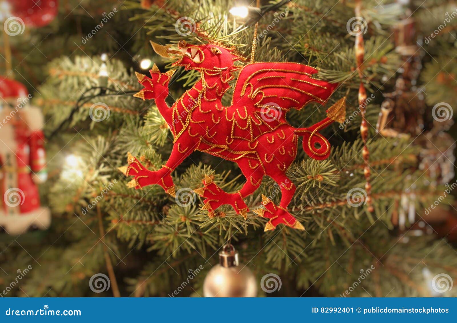 Welsh Christmas Picture. Image: 82992401