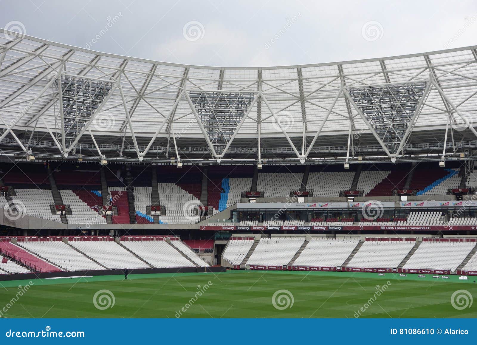 West Ham stadium in London editorial image. Image of great - 81086610