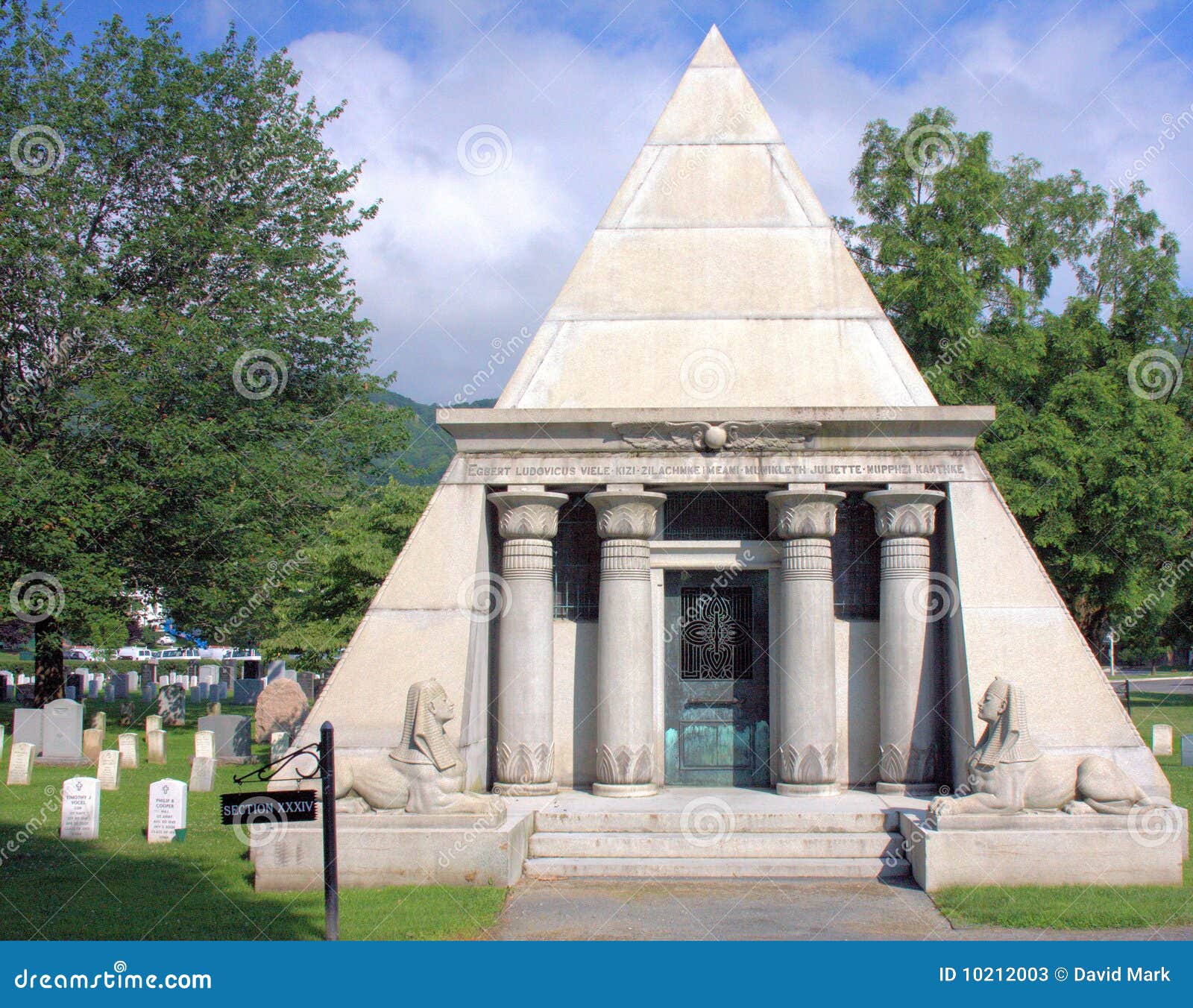 West Point Cemetery editorial stock photo. Image of tomb - 10212003