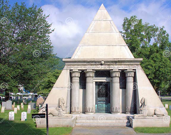 West Point Cemetery editorial stock photo. Image of tomb - 10212003