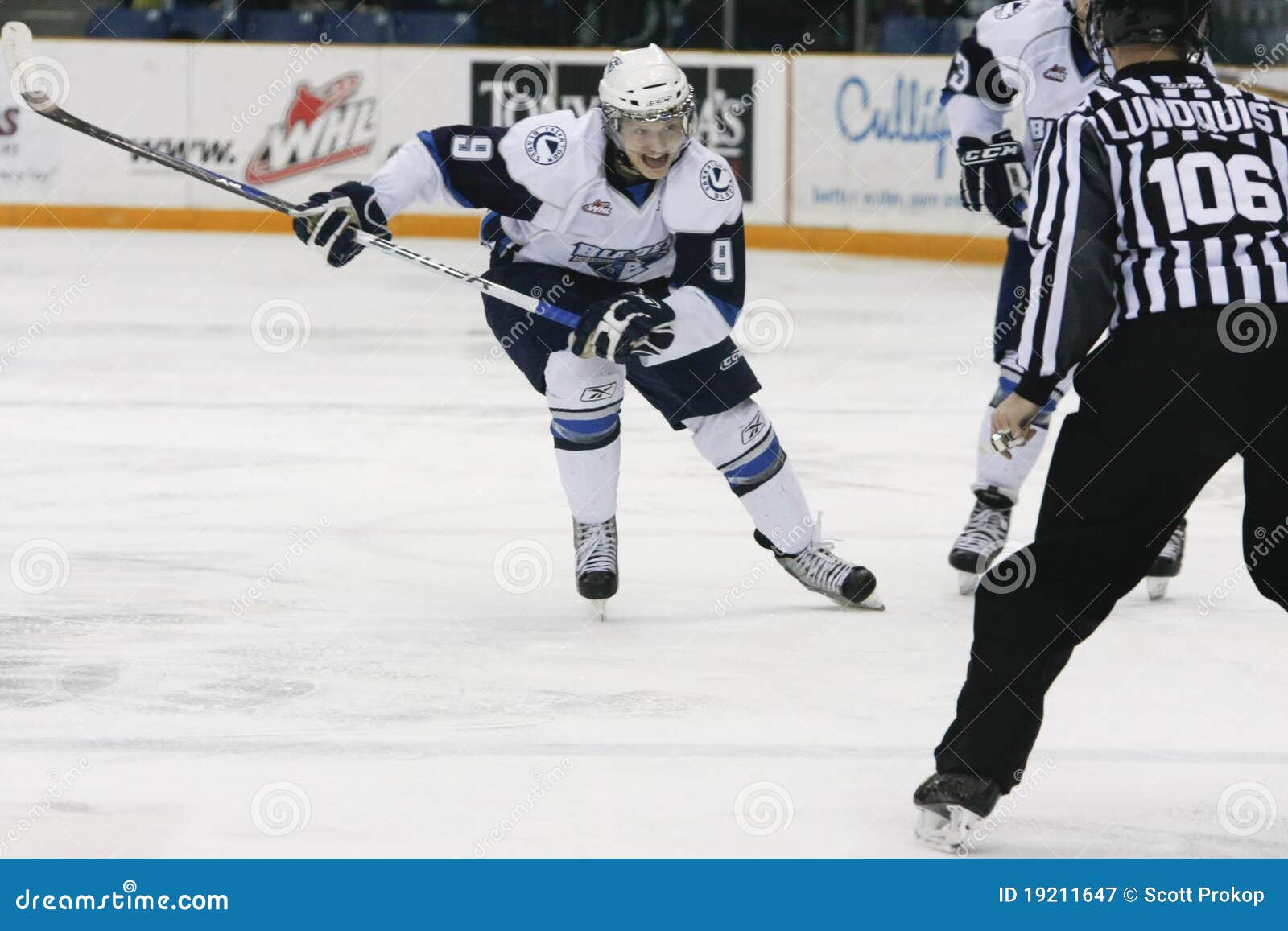 Western Hockey League (WHL) Game Editorial Photography - Image of arena ...