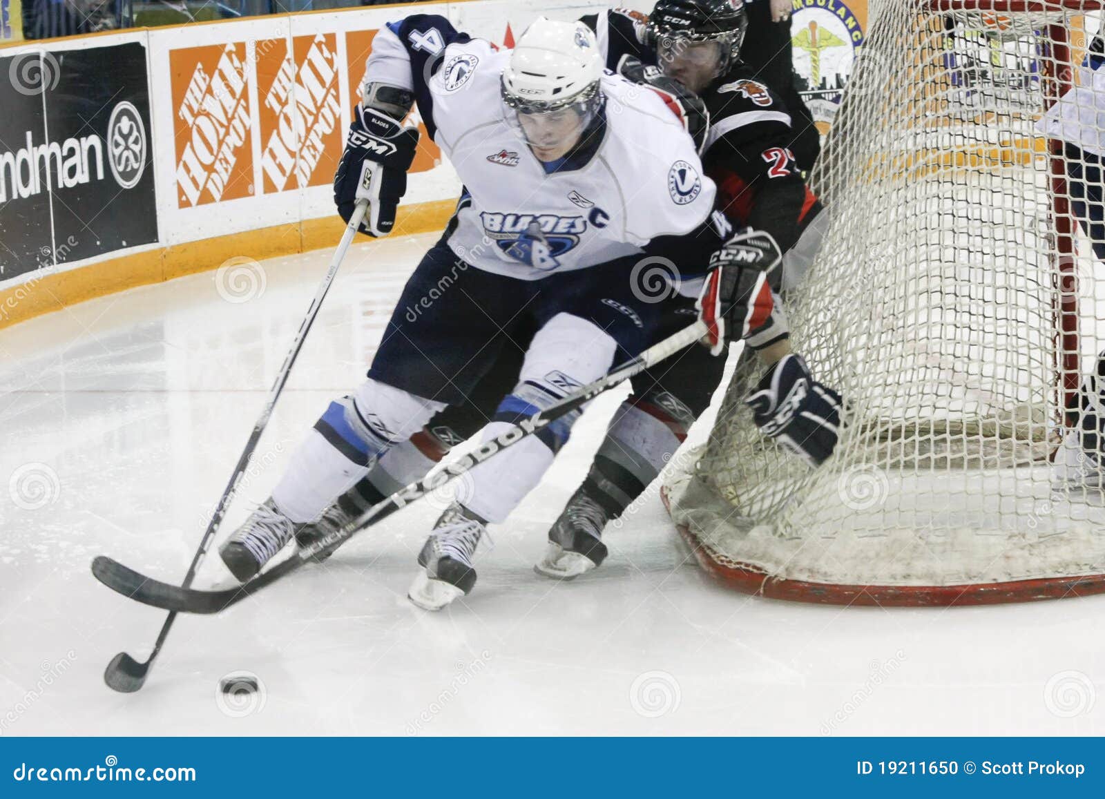 Western Hockey League (WHL) Game Editorial Image - Image of hockey ...