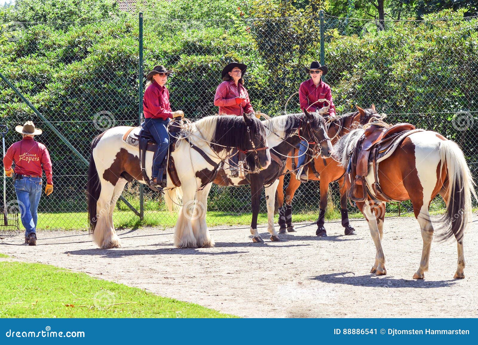 Western rodeo show editorial photo. Image of competitor - 88886541