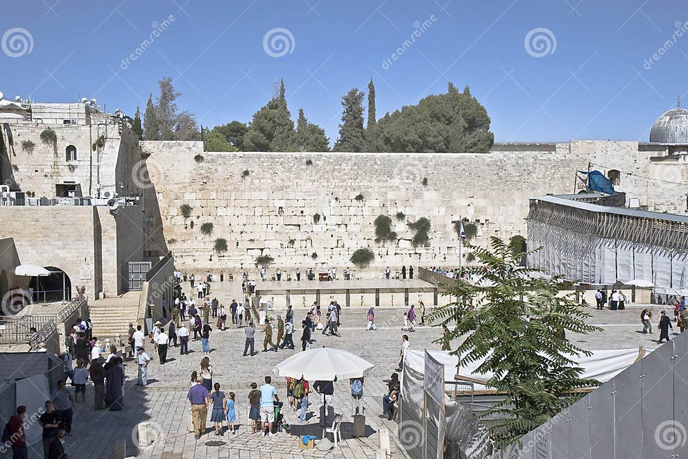 Western Wall Plaza editorial photography. Image of worship - 12664357