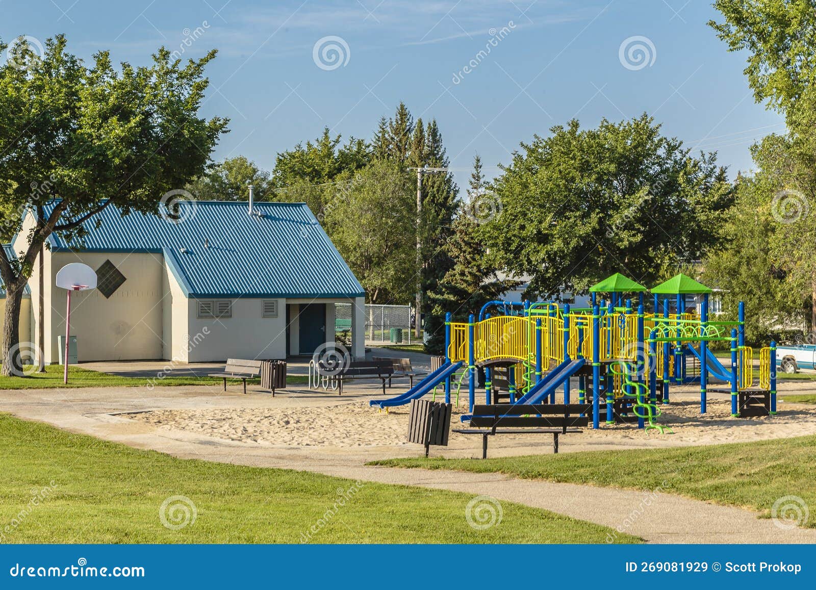 Westmount Park in Saskatoon, Canada Stock Image - Image of green ...