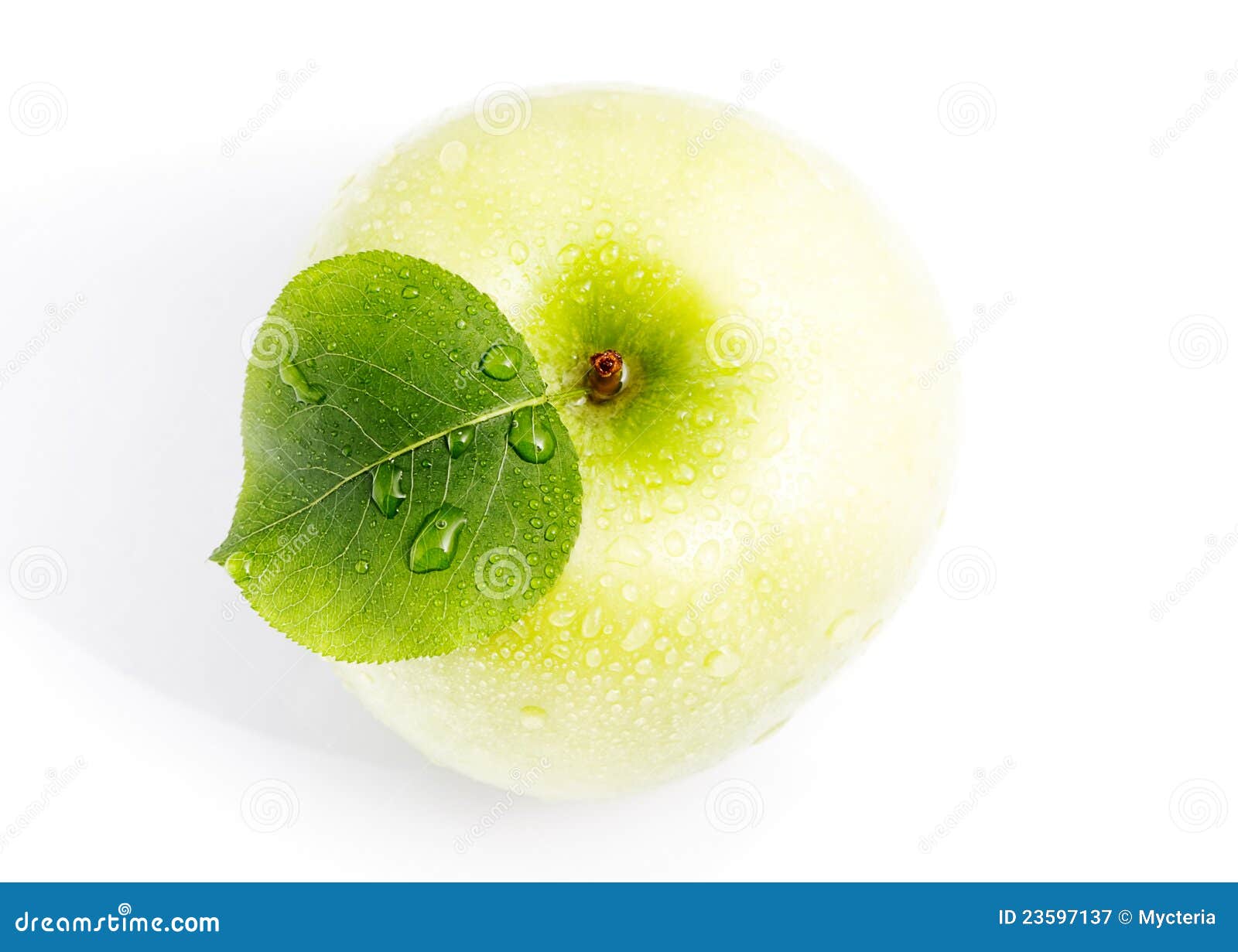 Wet green apple stock image. Image of juicy, droplet - 23597137