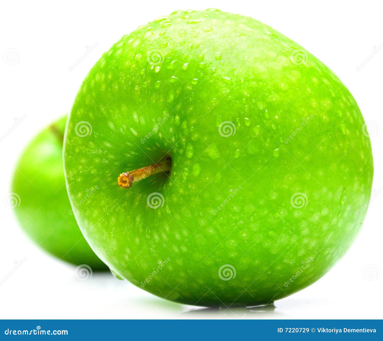 Wet green apples stock image. Image of water, food, fruitage - 7220729