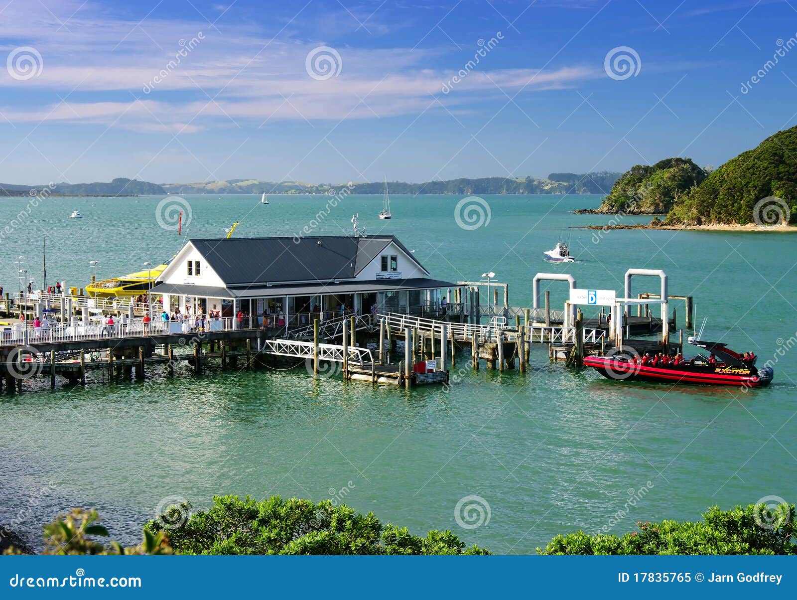 Wharf Definition And Meaning