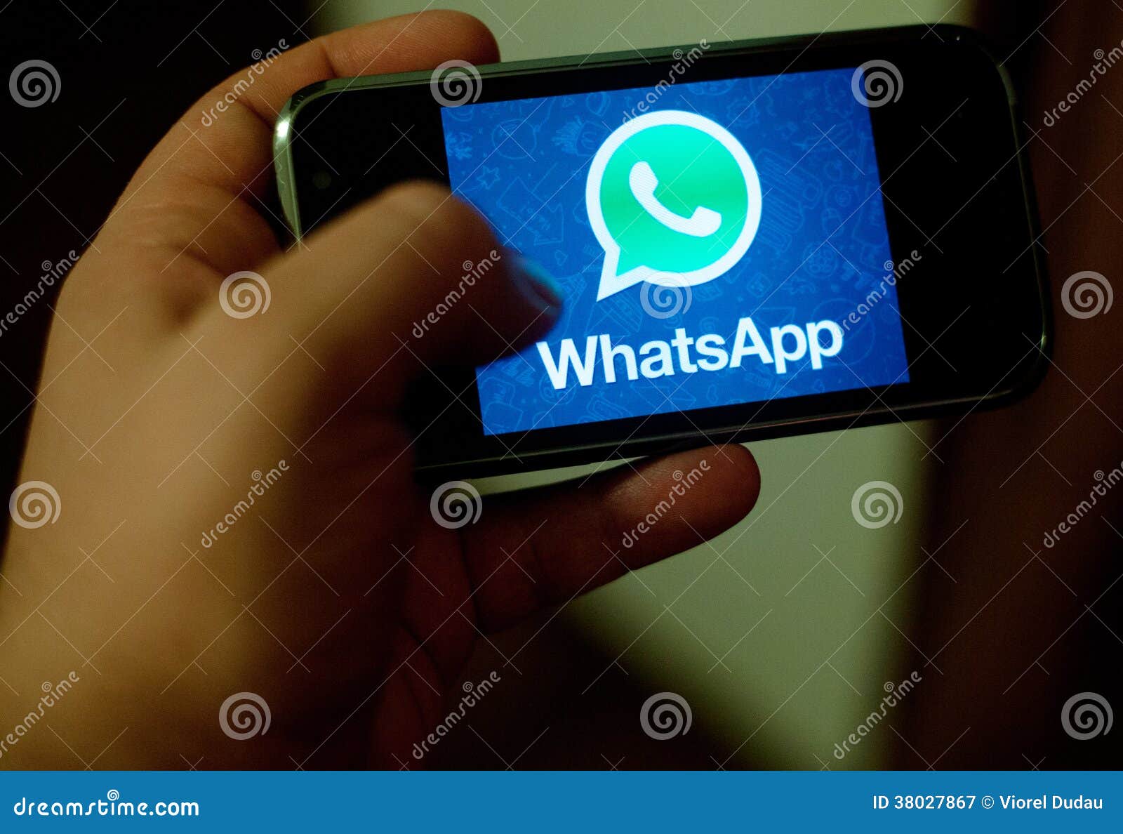 WhatsApp editorial photography. Image of social, watsapp - 38027867