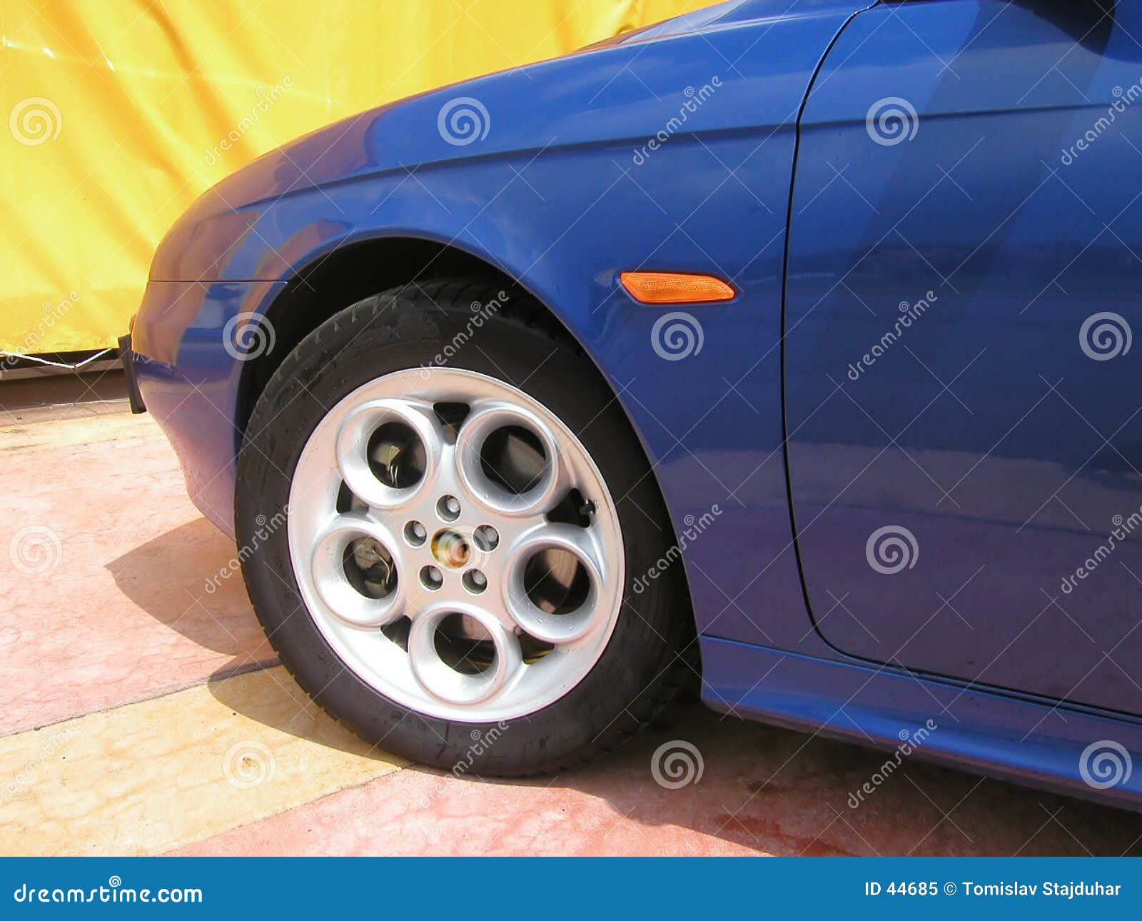 Wheel of Alfa Romeo 156 stock image. Image of style, front - 44685