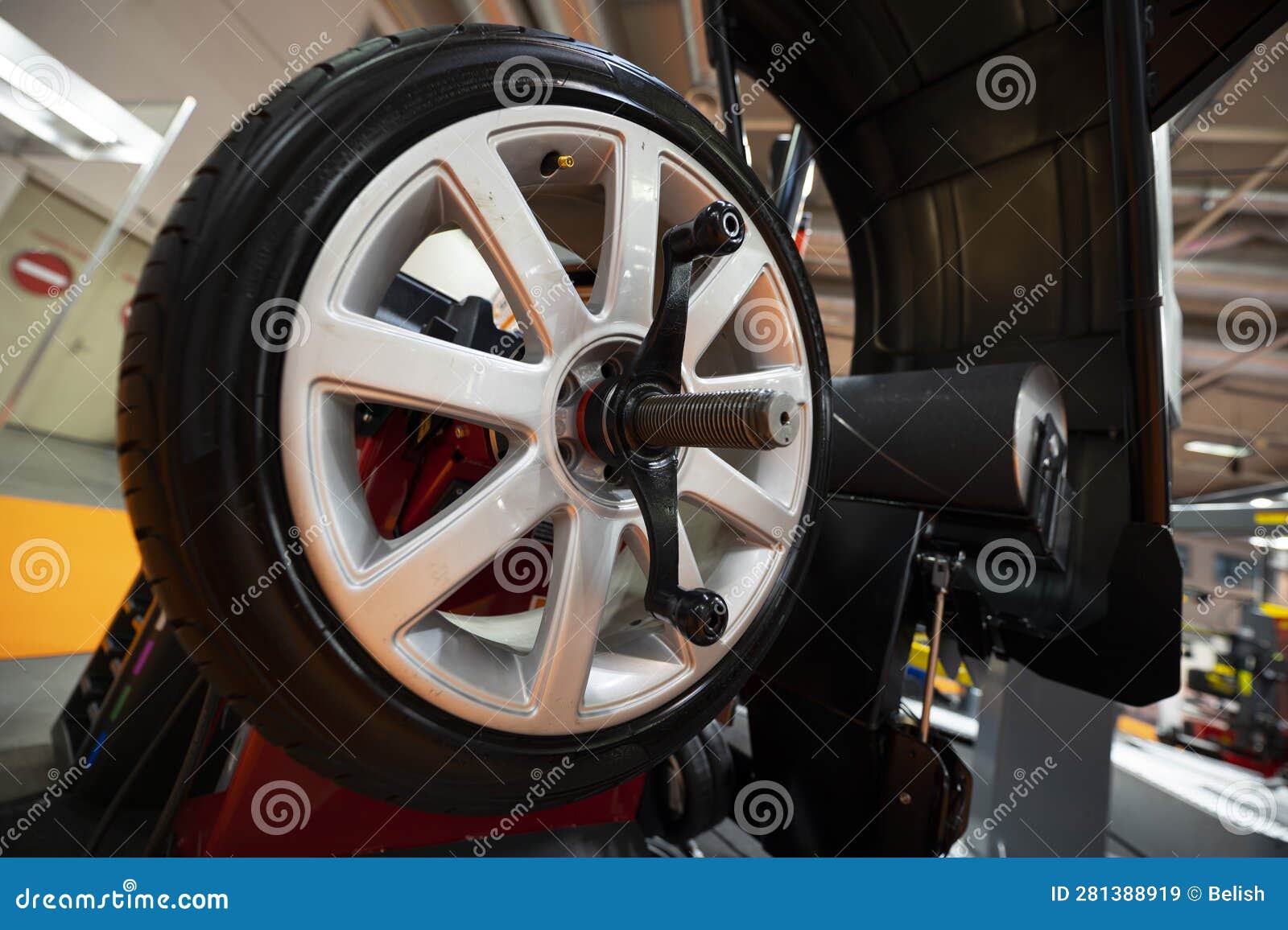 Old Machine For Balancing The Turbine Rotor. Turbocharger Repair And ...