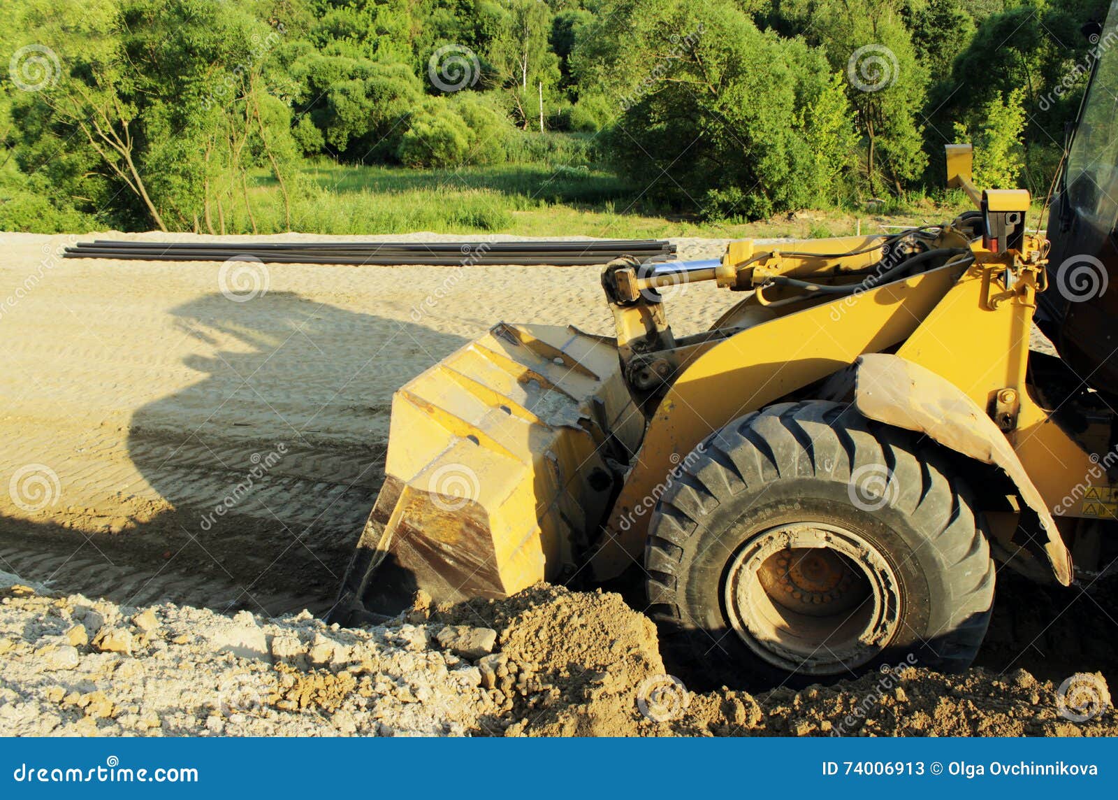 Wheel Bulldozer Machine for Shoveling Sand at Eathmoving Works in ...
