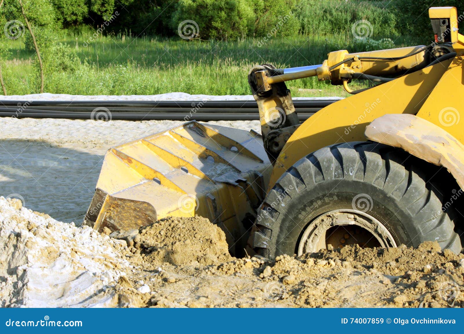 Wheel Bulldozer Machine for Shoveling Sand at Eathmoving Works in ...