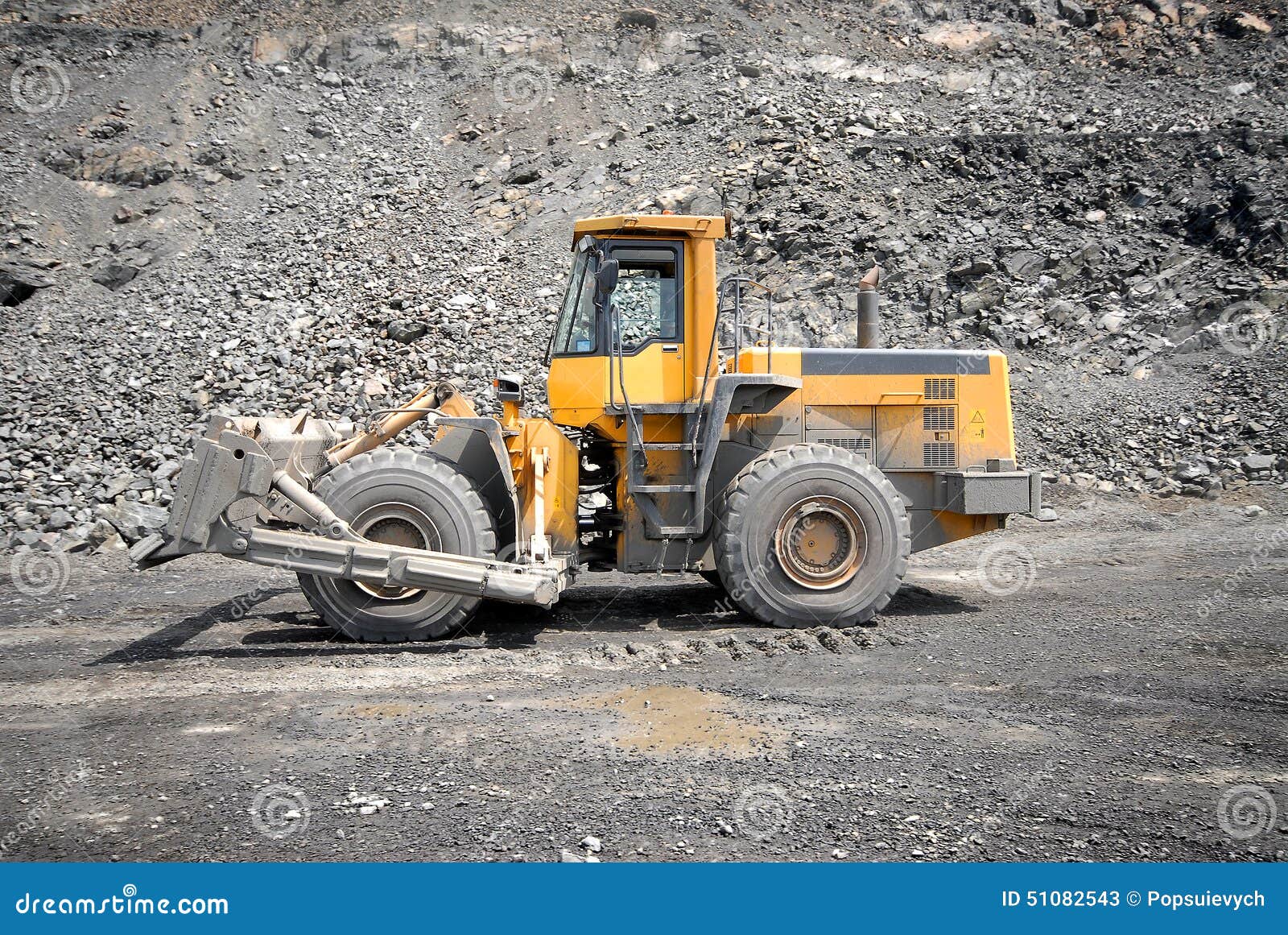 Wheel bulldozer stock image. Image of diesel, backhoe - 51082543