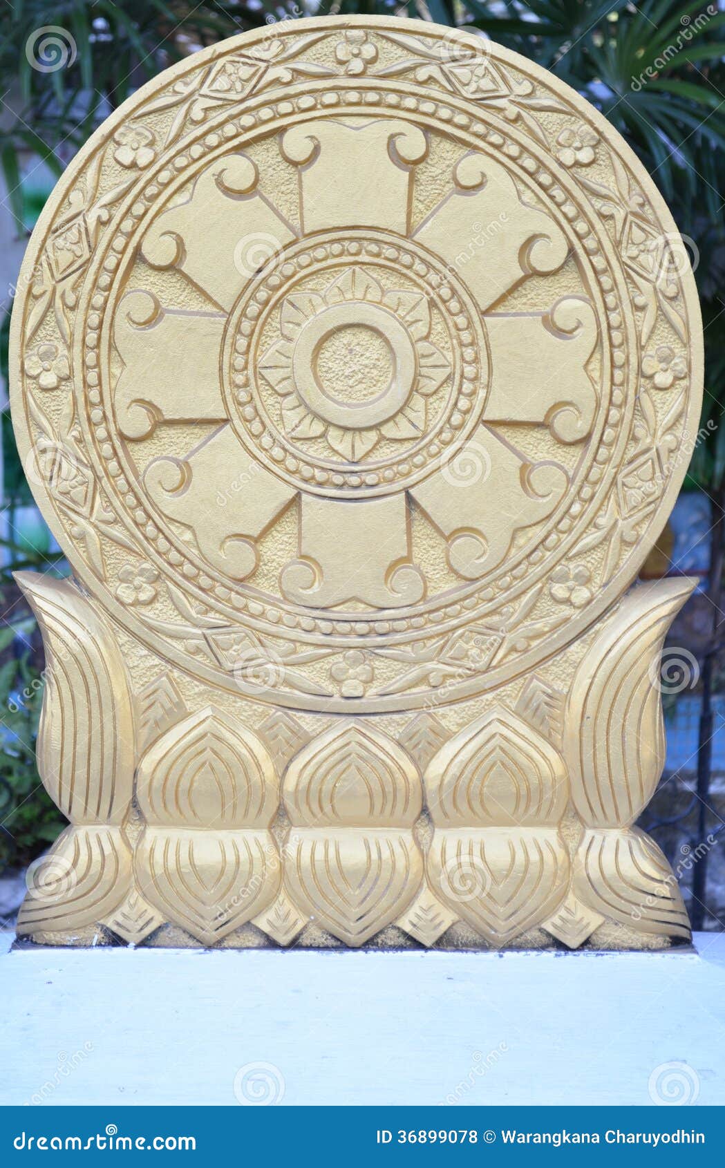 Wheel of Dhamma Buddhism stock photo. Image of holy, radiant - 36899078
