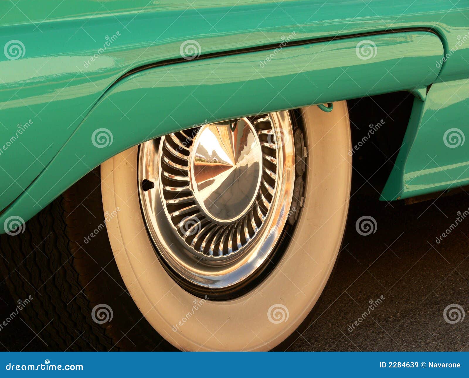 Wheel hub stock image. Image of light, freedom, vintage - 2284639