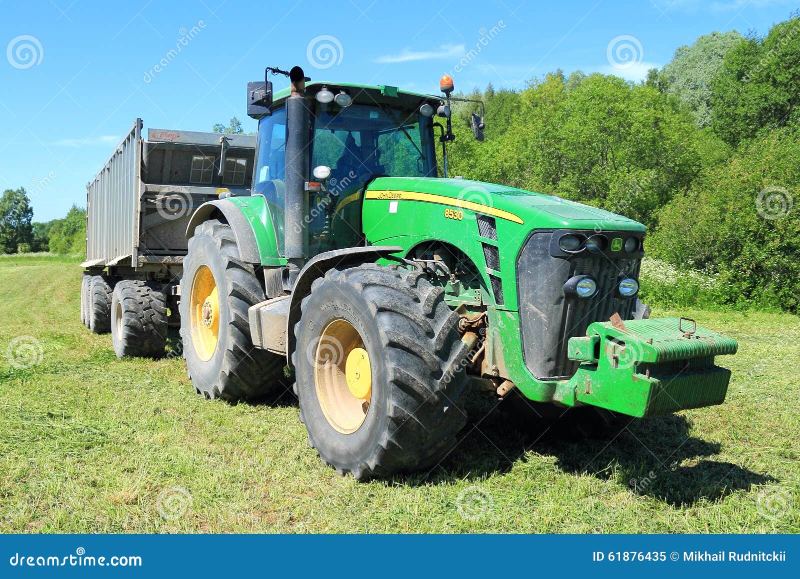 John Deere Tractor 8530